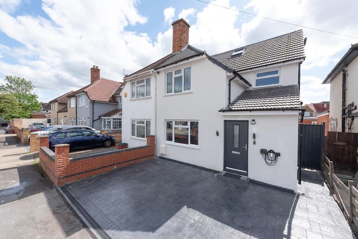Corporate Ready 5 Bed Sleeps 10 - Hounslow