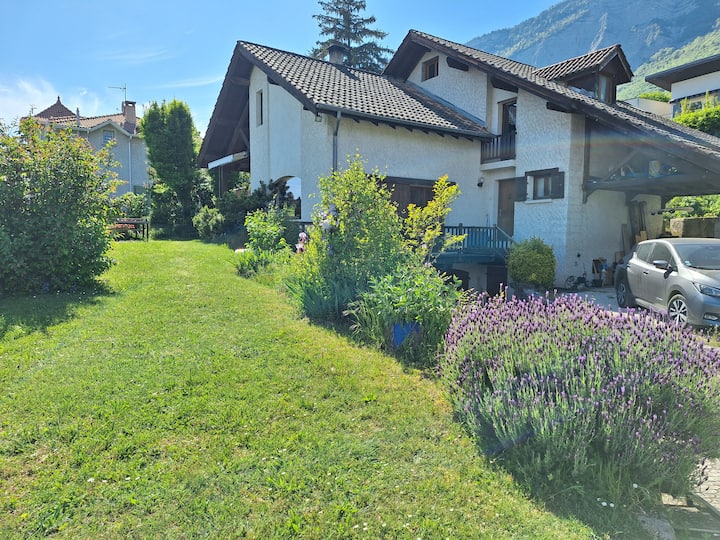 Maison En Chartreuse, Au Cœur Des Montagnes - Crolles