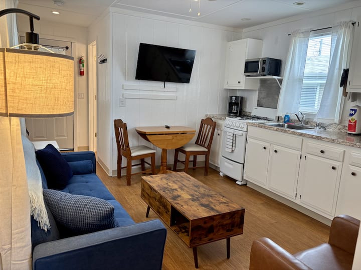 The Minnow @ Irwin Bay Cottages - Chautauqua Lake, NY
