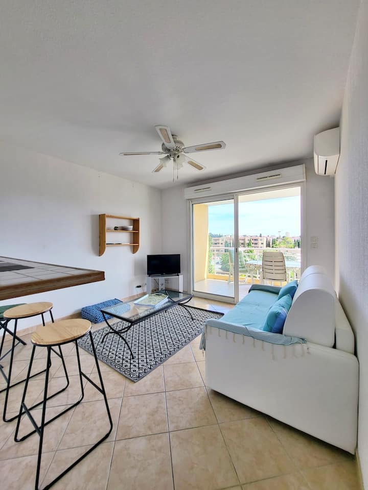 Fréjus-lumineux T2-tout Confort- Clim-wifi-piscine - Fréjus