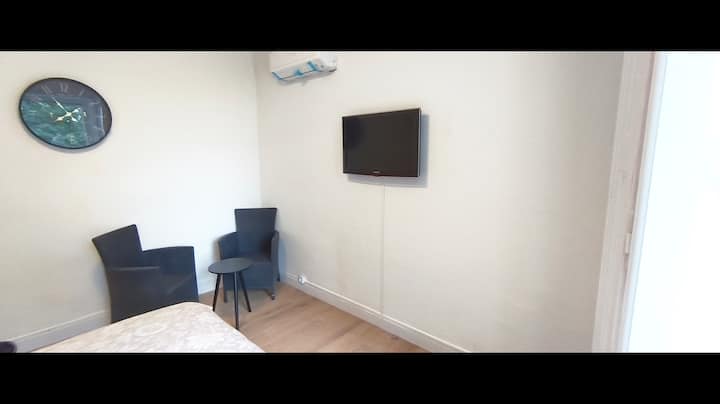 Chambre Dans Une Maison - Annemasse
