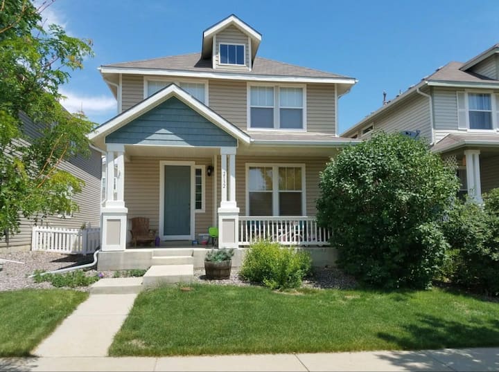 3br W/ New Furnishings & Appliances | Walk To Lake - Fort Collins, CO