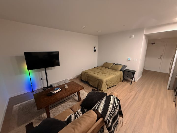 Beaverton Retreat, 15 Min To Portland & Nike Hq - Beaverton, OR