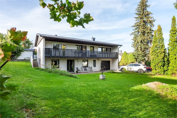 Cozy House With Fireplace, Gym & Jacuzzi - Estocolmo