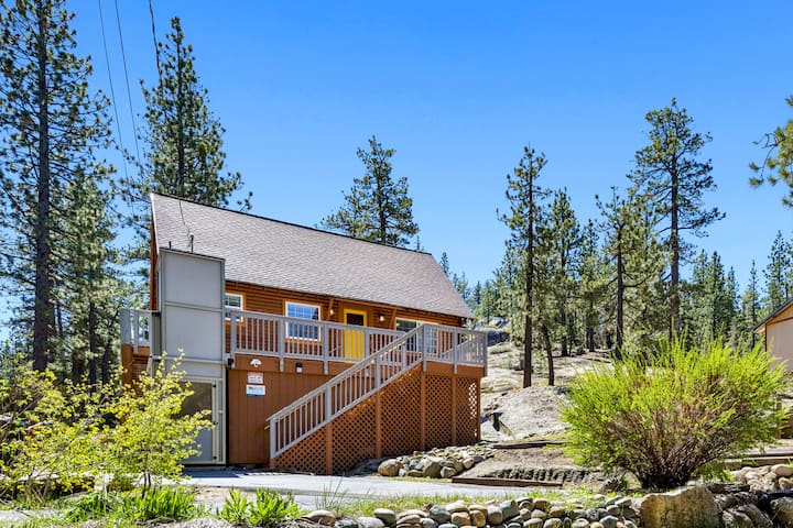 Twin Peaks Cabin - South Lake Tahoe, CA