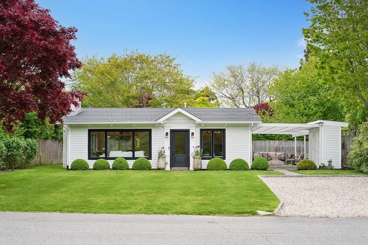 Designer Montauk Home, Walk To Private Beach - Montauk, NY
