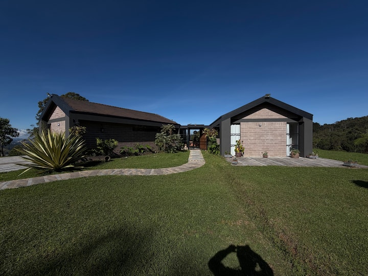 Amazing View Llanogrande Villa - La Ceja