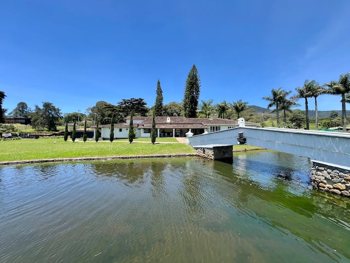 Exclusiva Villa Colonial En La Ceja Antioquia - El Carmen de Viboral