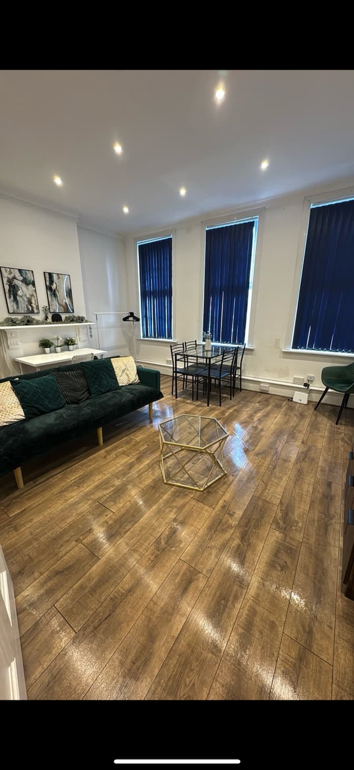 Heigh Ceiling 1 Br Apt West Brompton - Fulham