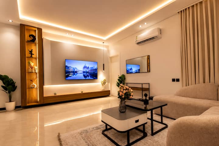 شقه فاخره مع بلكونة خاصه - Riyadh