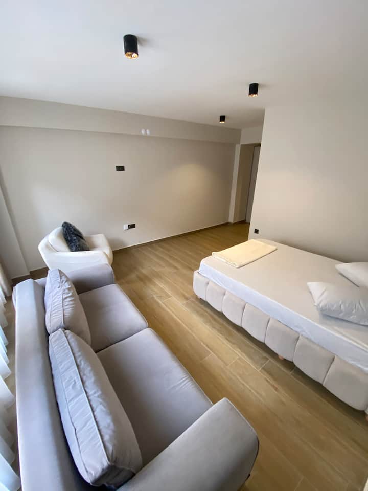 Prime 4        1+0  Haller, Espark - Eskişehir