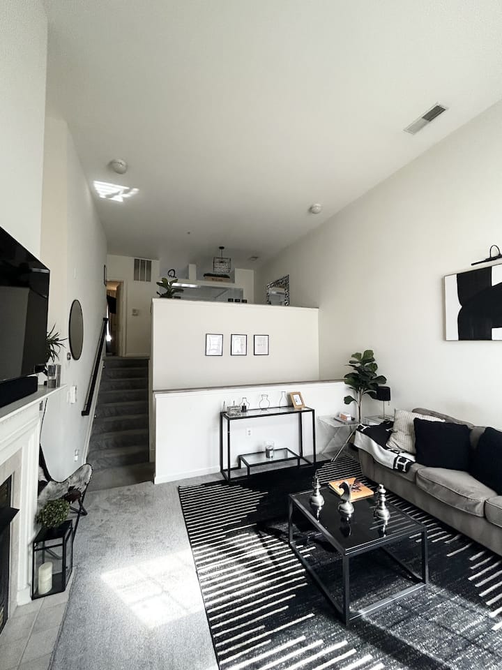 Suburban Loft Apartment - Owings Mills, MD