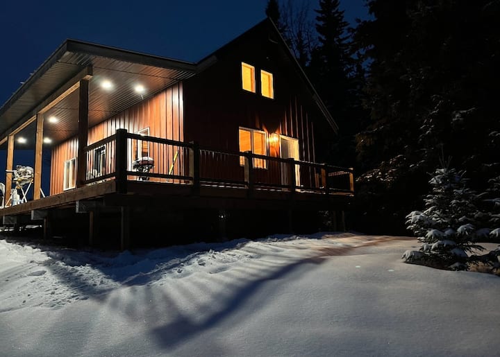Hidden Valley Cabin-a Diamond By The Pembina River - Alberta