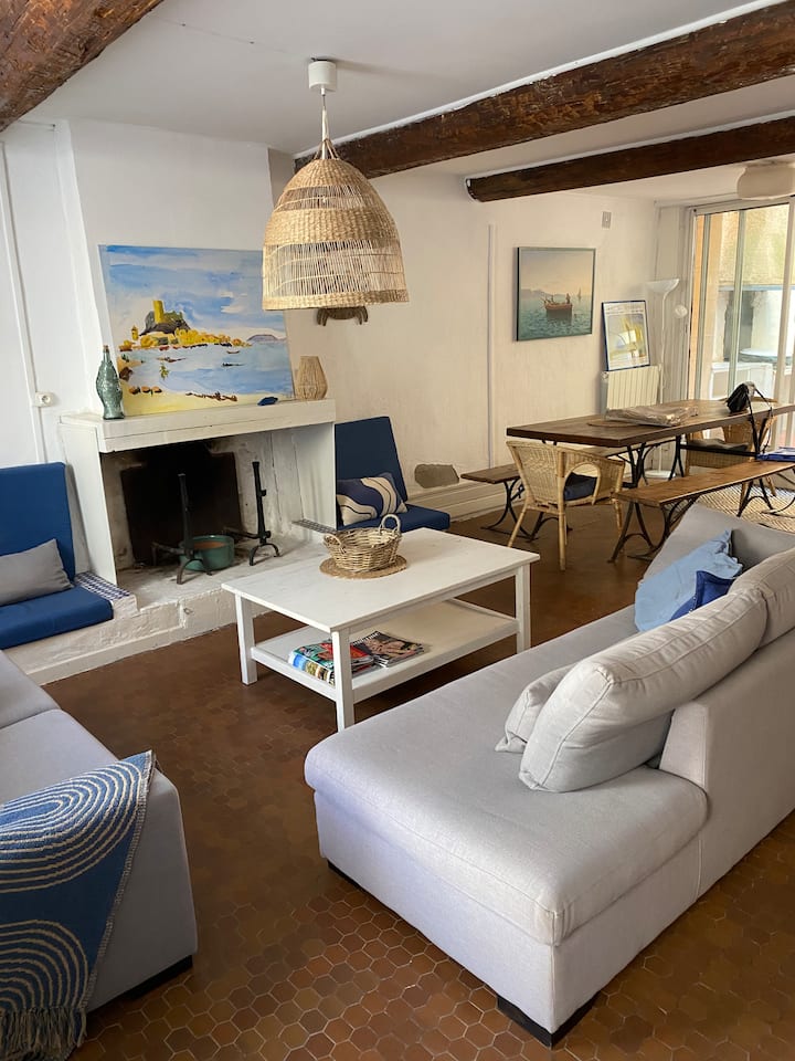 Une Maison Sympathique Et Rustique A Gruissan - Narbonne