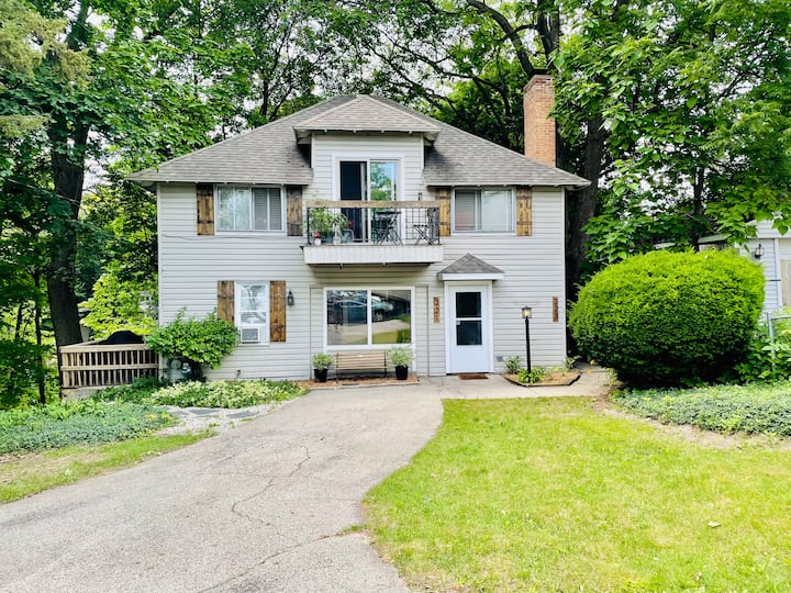 The Cozy West Side Home - Grand Rapids, MI