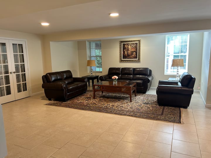 Spacious Private Suite Near Bwi, Baltimore And Dc - Columbia, MD