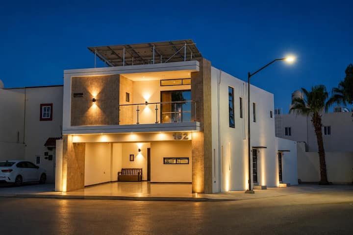 Casa Completa Con Alberca, A 2 Min Del Aeropuerto. - Mexico