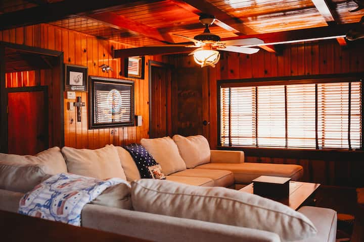 Big Foot Alley | Movie Room + Walkable Location - Shaver Lake, CA