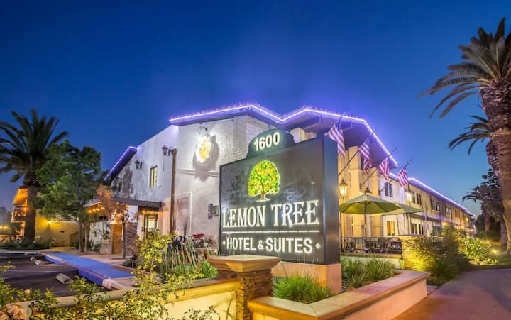Stay Near To Disneyland | Spa Bath & Free Parking - Placentia, CA