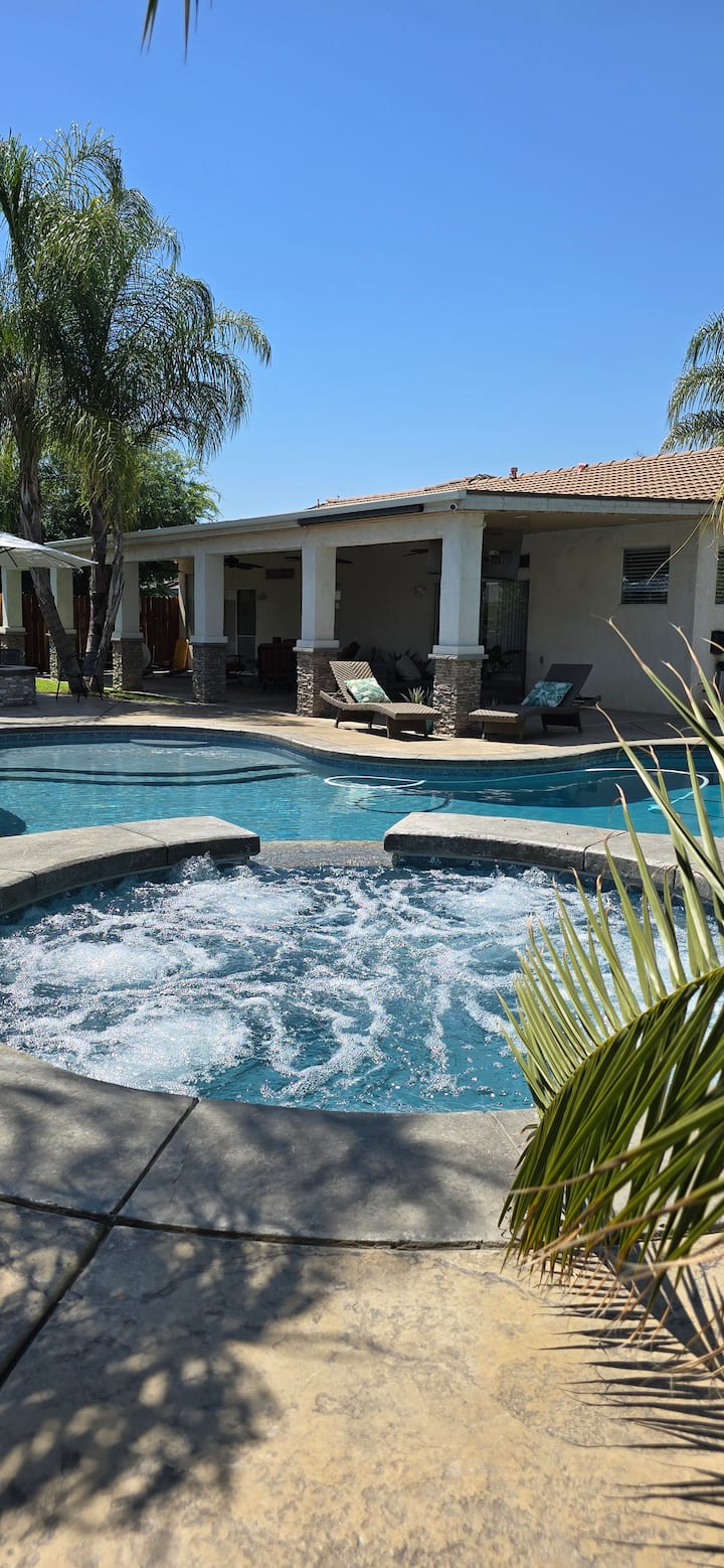 Perfect Getaway W/ Pool And Spa Near Sequoia Park - Tulare, CA