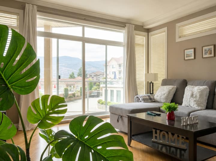 Downtown Waterfront Resort With Pool Discovery Bay - Kelowna