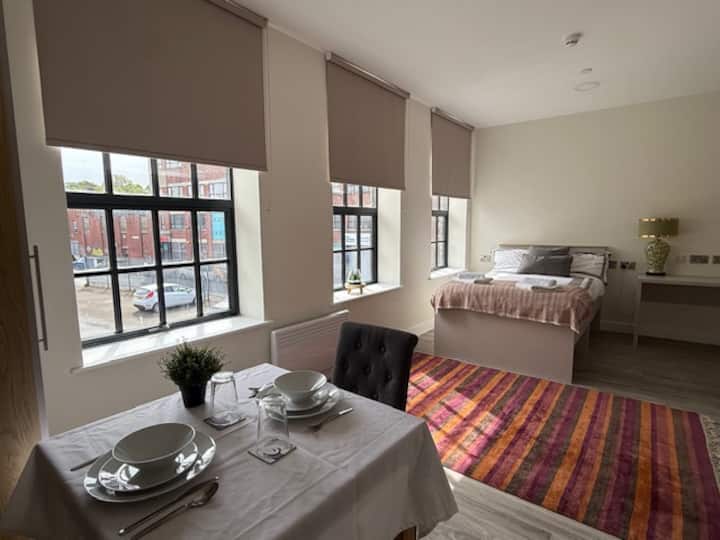 Spacious Apartment, 5-7 Roden Street, Nottingham - Nottingham