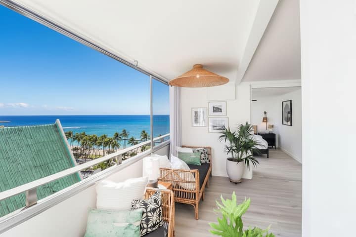 Luxury Waikiki Escape • Steps To Beach • Parking - Honolulu, HI