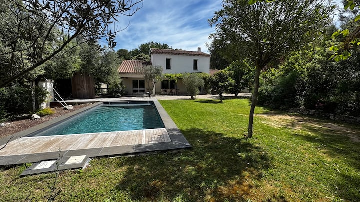 Villa Avec Piscine Et Jacuzzi à Aix-en-provence - Aix-en-Provence