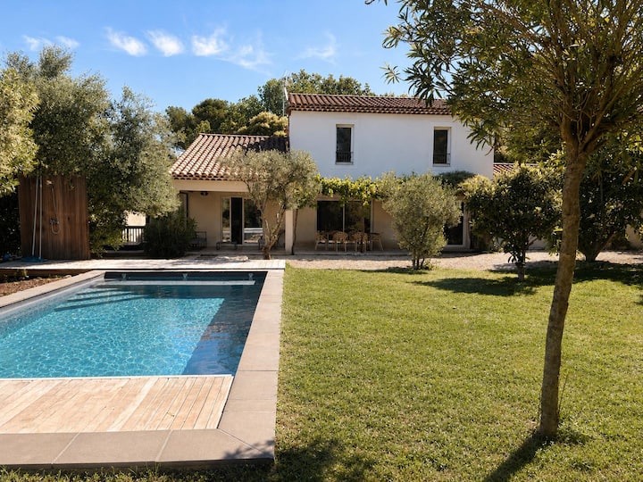 Villa Avec Piscine Et Jacuzzi à Aix-en-provence - Aix-en-Provence