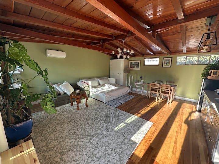 Cozy Guesthouse Near Lax, Sofi Stadium - El Segundo, CA