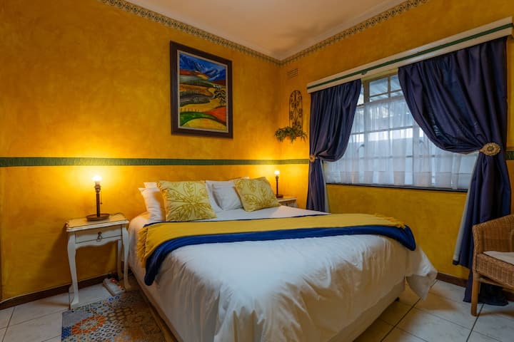 Beach Home In Strand, Big Yard, Pizza Oven, Braai - Somerset West