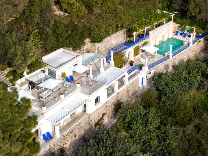 Front-row Faraglioni Luxury Villa - Capri