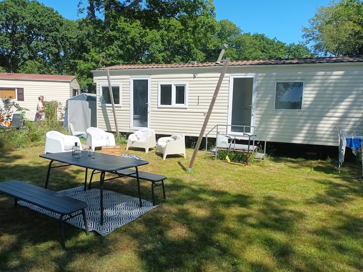 Stacaravan Met Twee Slaapkamers Op Camping Bakkum - Uitgeest