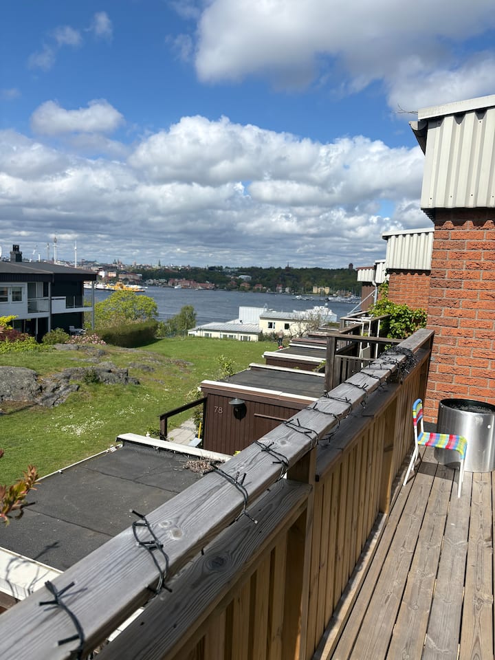 Radhus Nära Södermalm, Djurgården Och City - Stockholm