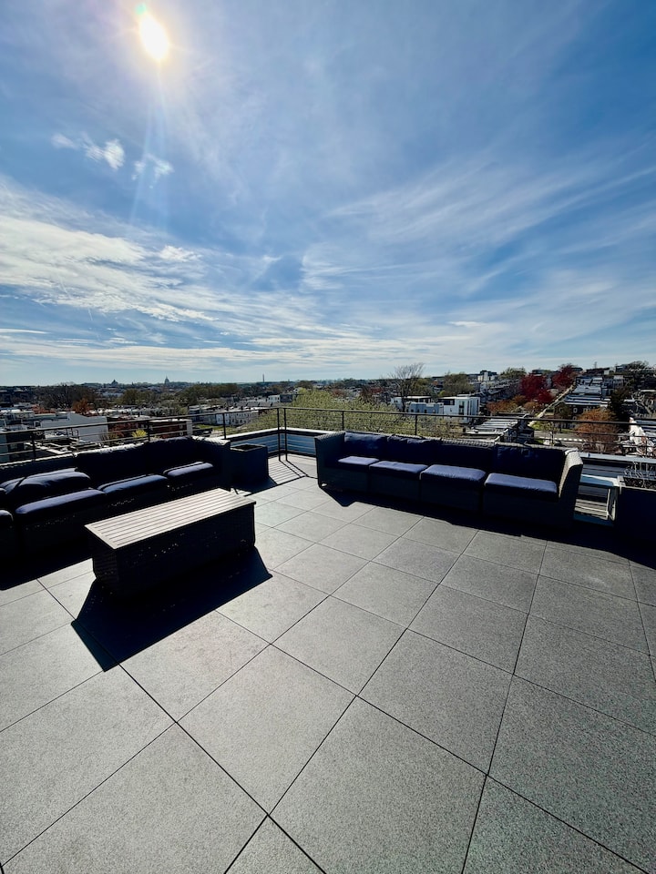 Modern City Condo W/stunning Rooftop & Epic Views - Montgomery County, MD