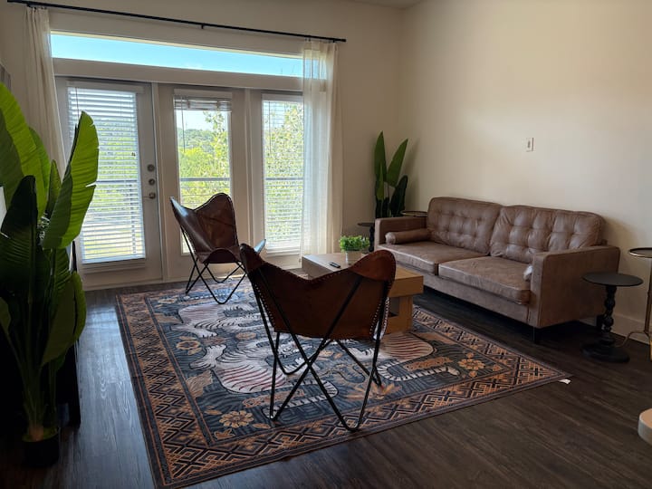 Elegant 1br Escape | Modern Comforts - San Marcos, TX