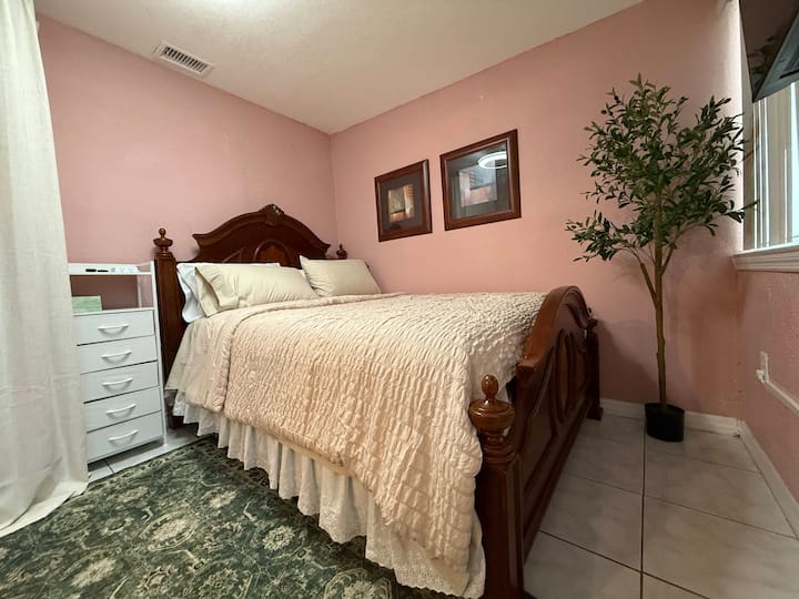 Chic Hidden Guest Suite 10 Minutes From The Beach - Delray Beach, FL