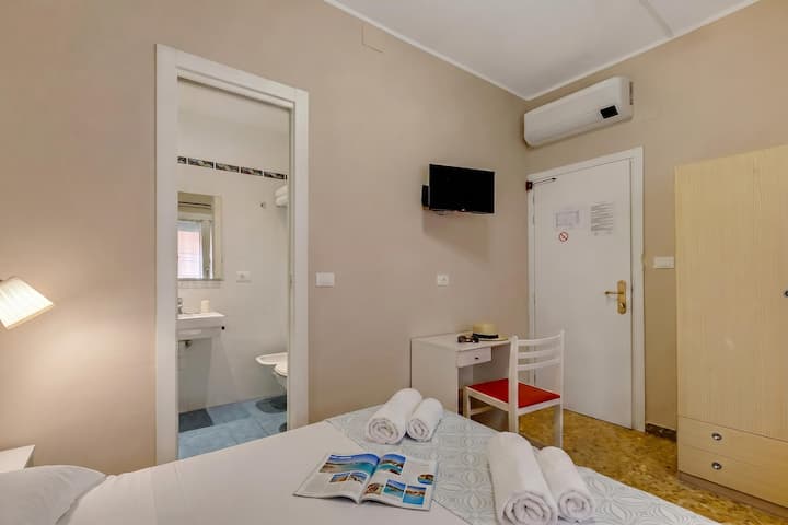 Hotel Del Golfo 71 - By Happy Rentals - Laigueglia