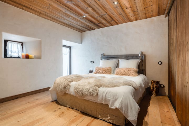 La Ferme 1828, Maison D'hôtes - La Chambre Janine - Sallanches