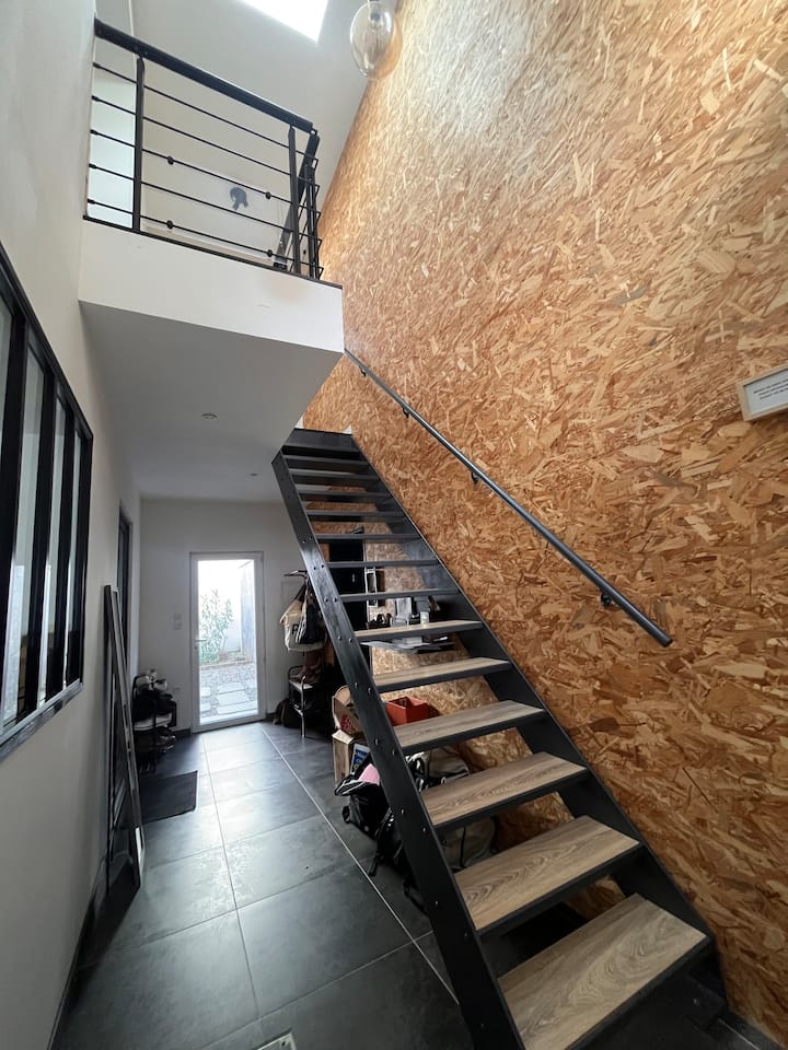 Maison De Ville Avec Garage, Proche Circuit - Le Mans