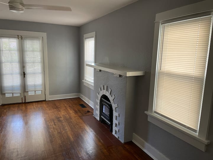 Urban Apartment- 1 Bed/bath Lower Level. - Dayton, OH