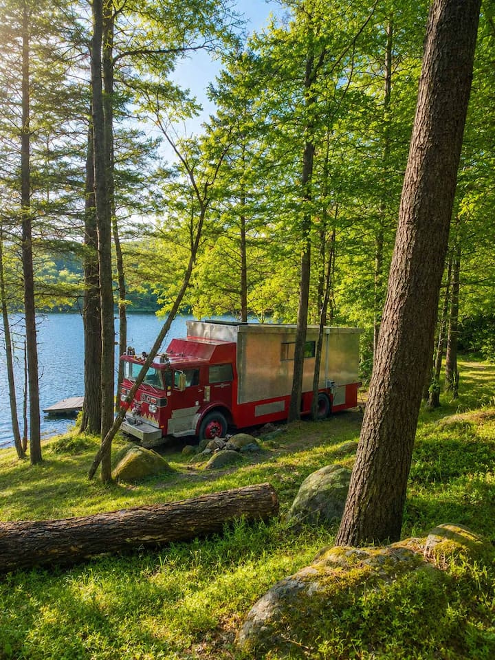 Unique Fire Truck Cabin In Parry Sound #50 - Parry Sound