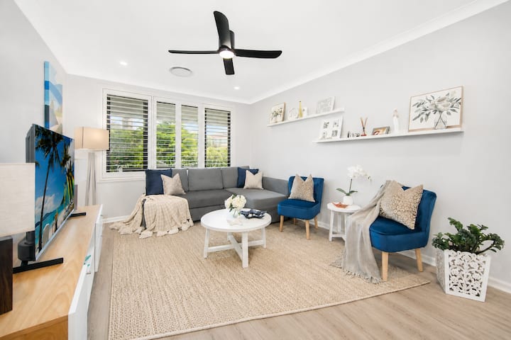 3br Modern Family Retreat With Pool & Home Office - Blacktown