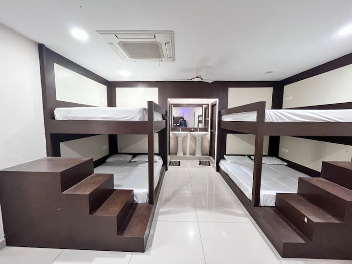 5 Bed Room Service Apartment, Kitchen, Large Hall - Vijayawada