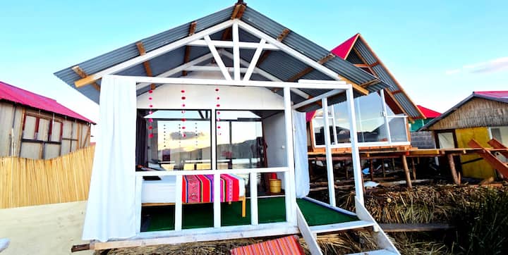 Un Lugar Hermoso Y Acogedor Con Vista Al Lago - Puno