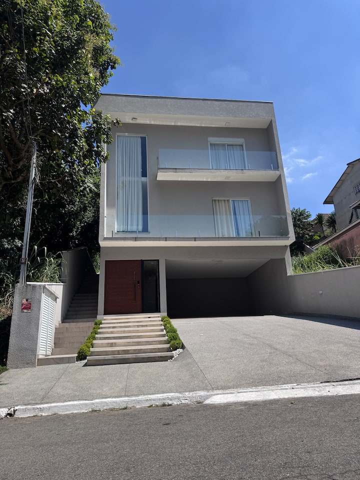 Mansão Luxuosa Com Piscina E áRea Gourmet - Itapevi