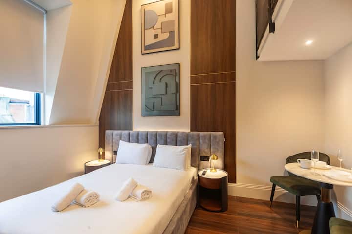 Mezzanine Studio In Central Hastings Near Beach - Hastings