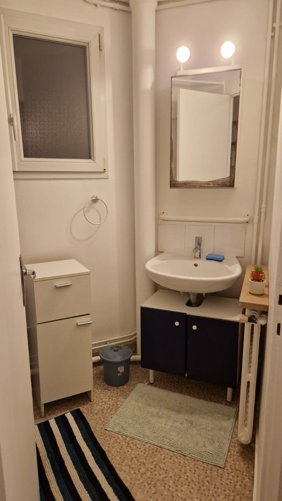 Bright apartment near Buttes-Chaumont - Flats for Rent in Paris, Île-de ...