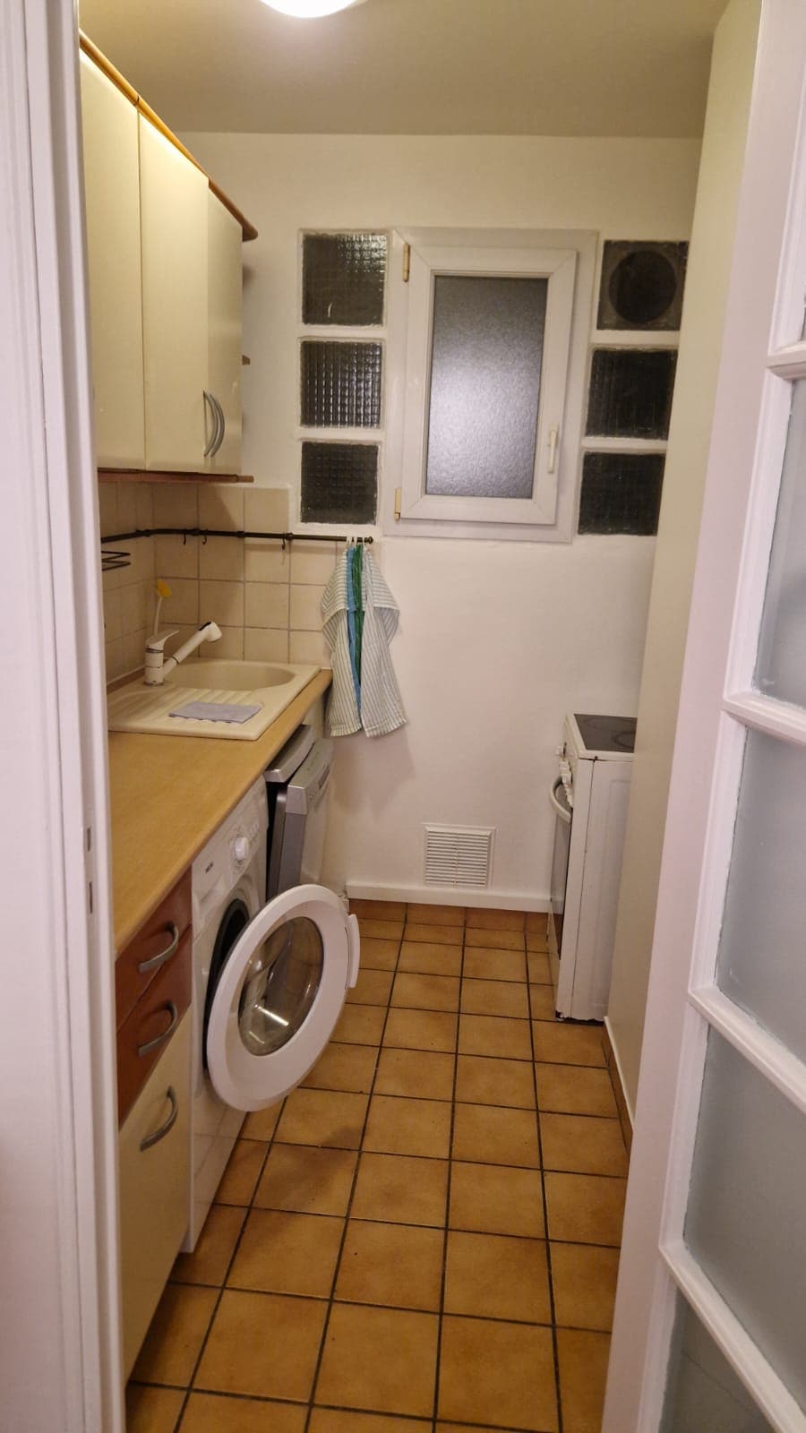 Bright apartment near Buttes-Chaumont - Flats for Rent in Paris, Île-de ...