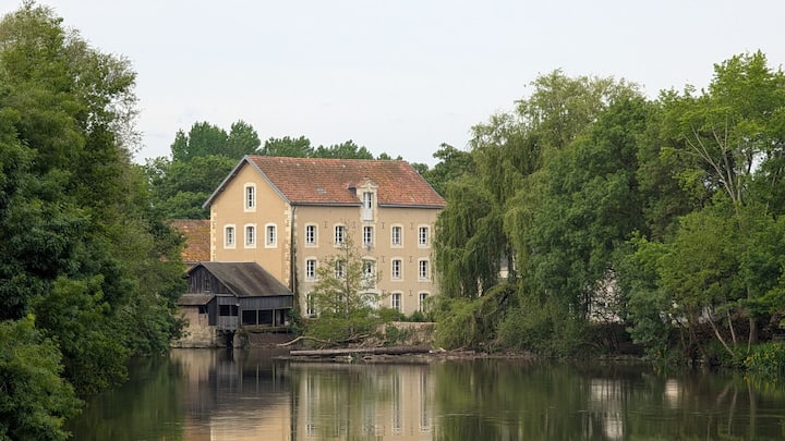 Ancien Moulin Au Bord Du Loir, Piscine Chauffée. - Sarthe